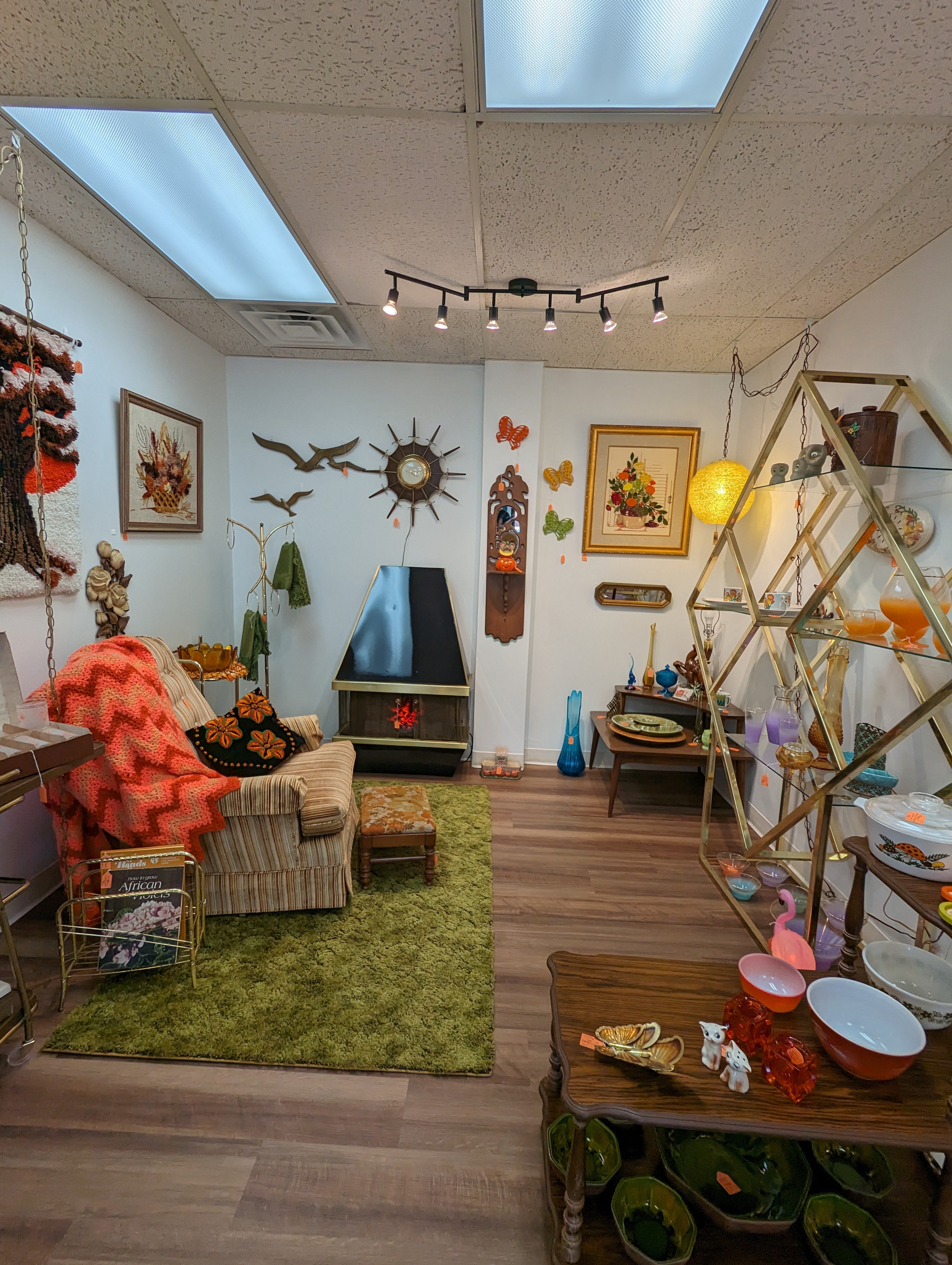 October Guest Vendor - The Thrifty Pinup – A Little More Like Home